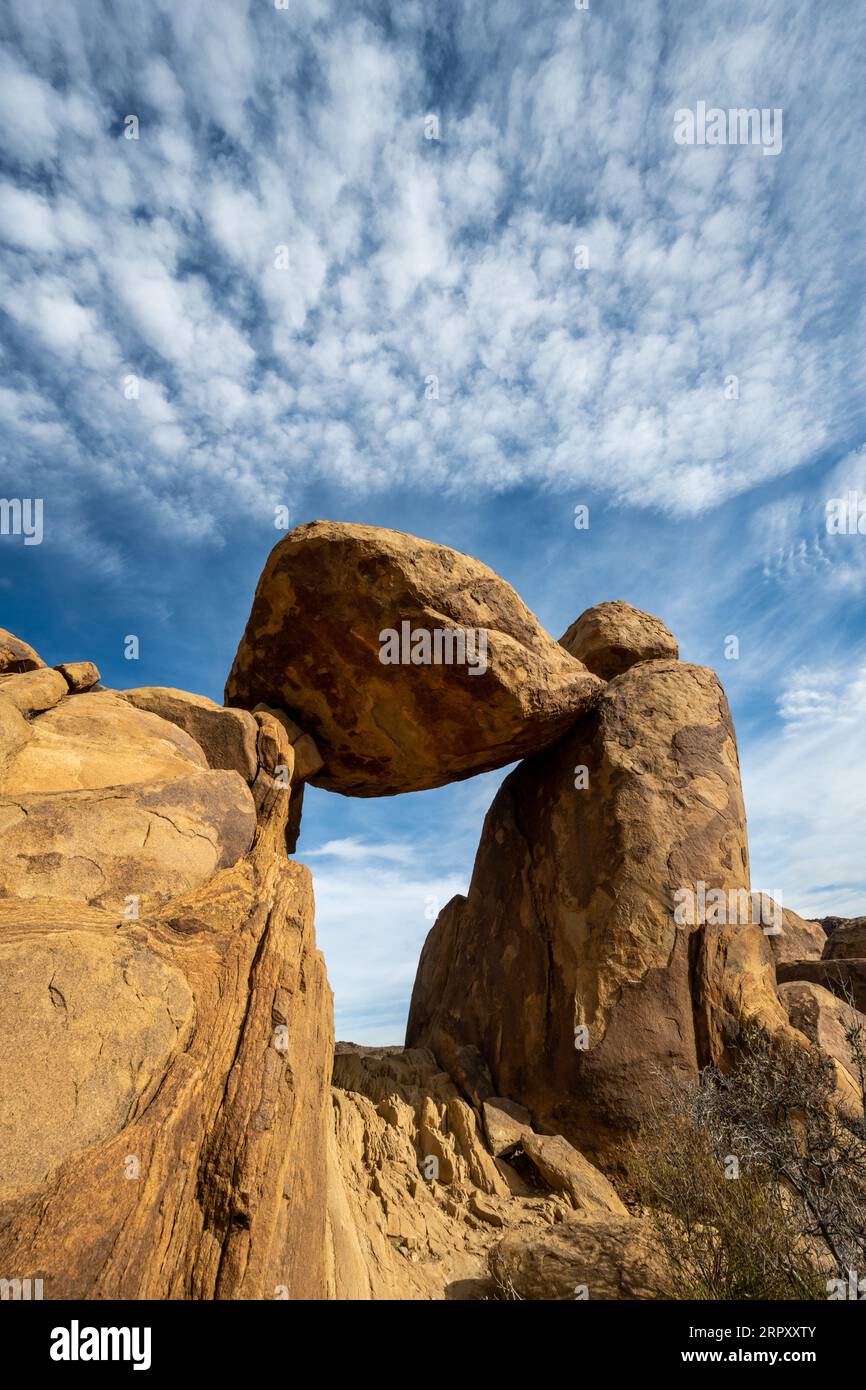 Cloud wisps hi-res stock photography and images - Alamy