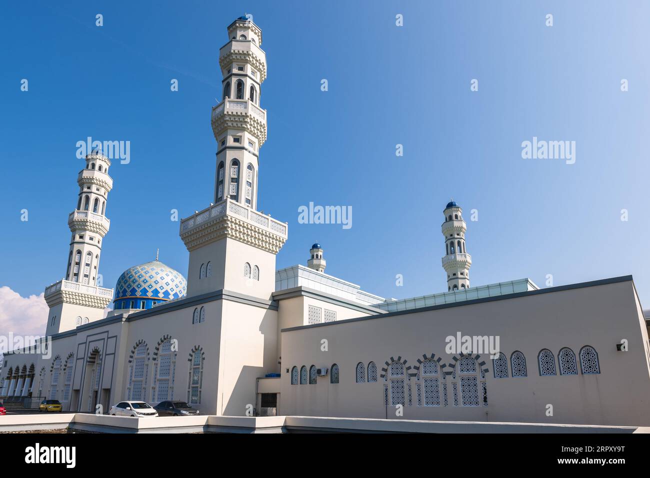 Kota Kinabalu City Mosque, Masjid Bandaraya, the floating mosque in ...