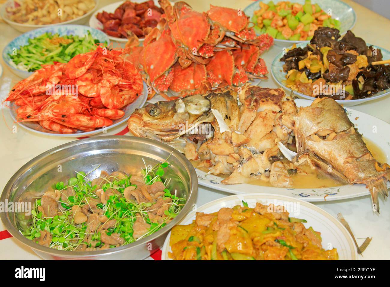 Chinese cuisine dishes hi-res stock photography and images - Alamy