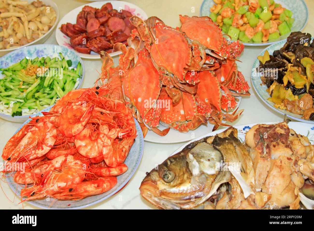 Chinese cuisine dishes hi-res stock photography and images - Alamy