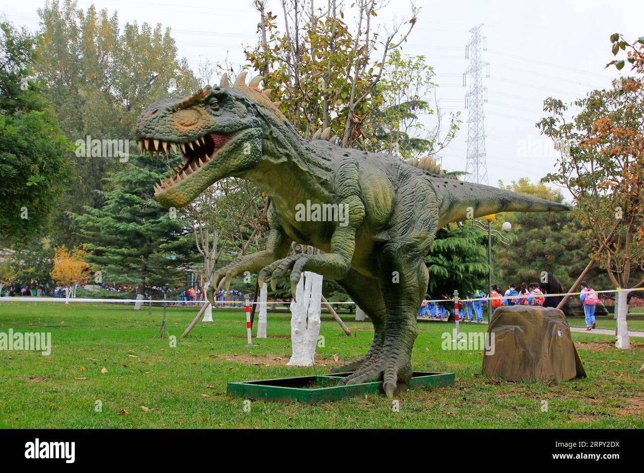 Amusement park model of a dinosaur hi-res stock photography and images ...