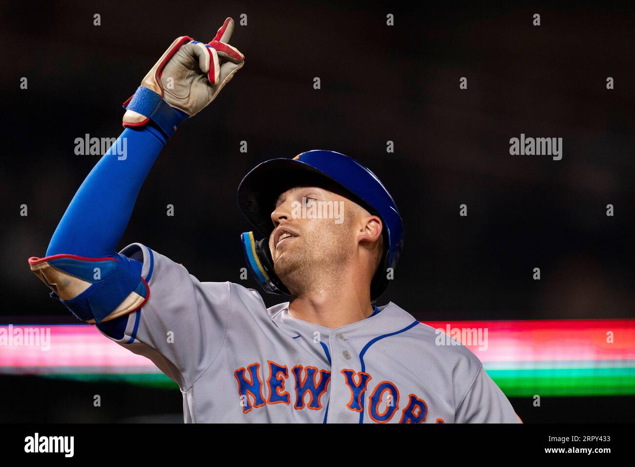 New York Mets' Brandon Nimmo celebrates after hitting a home run during ...