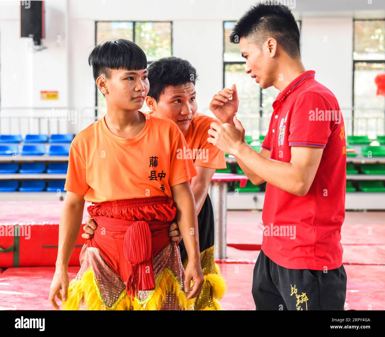 Two men drum set hi-res stock photography and images - Alamy