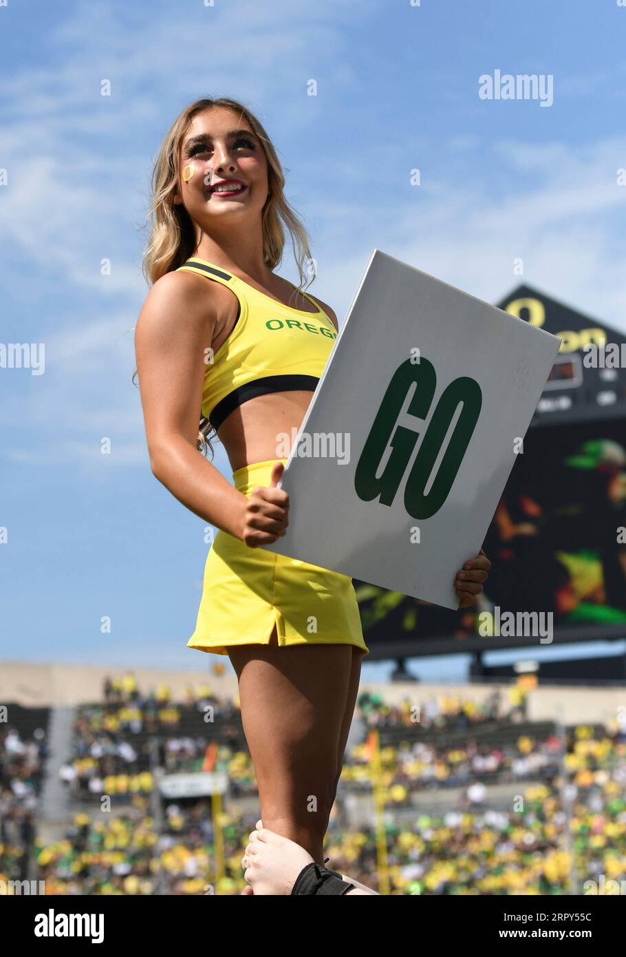 EUGENE, OR - SEPTEMBER 02: An Oregon Ducks cheerleader performs during ...