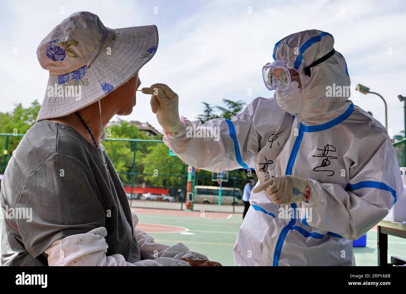 Throat infections hi-res stock photography and images - Alamy