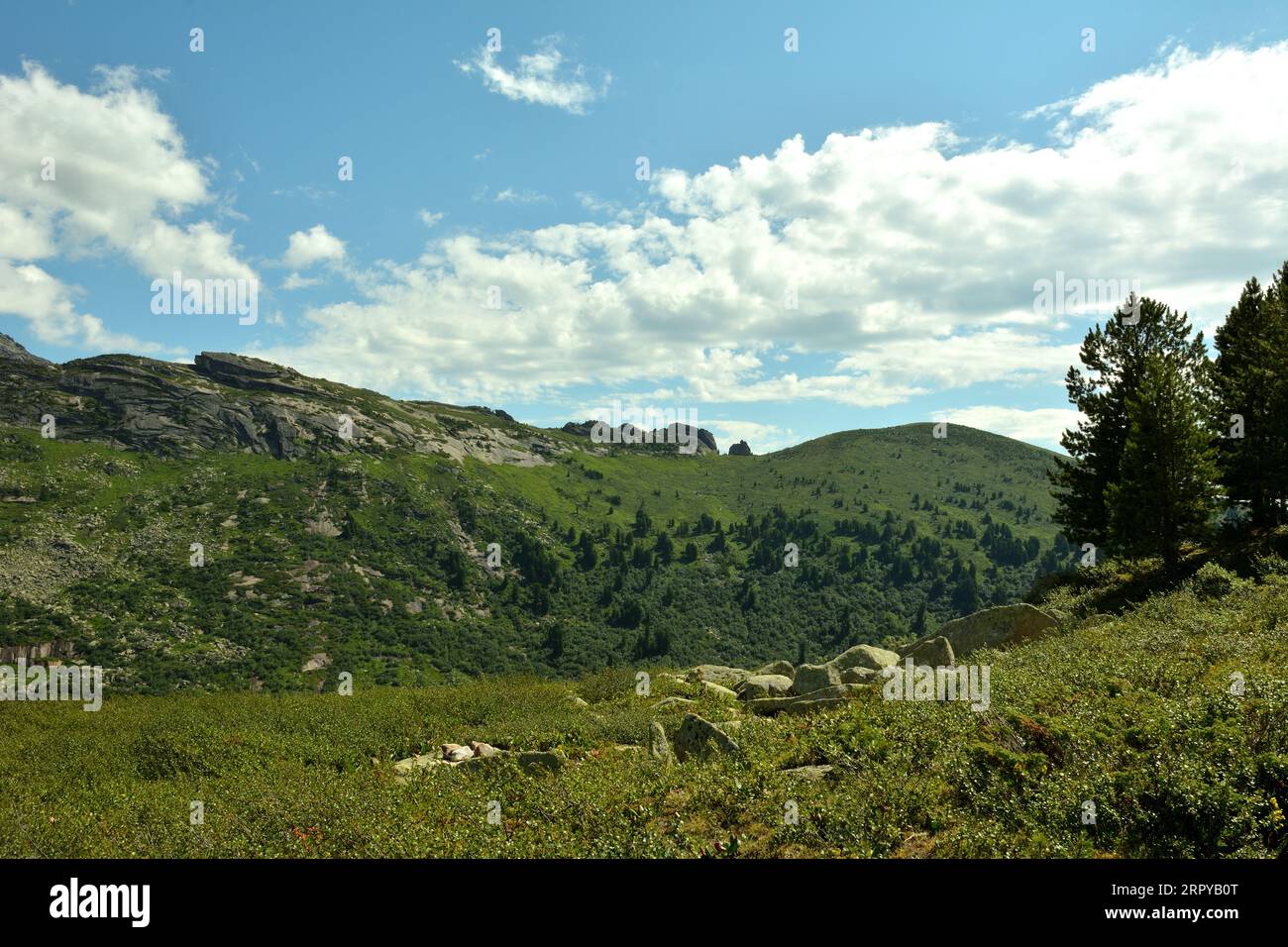 Gentle sloping valley hi-res stock photography and images - Alamy