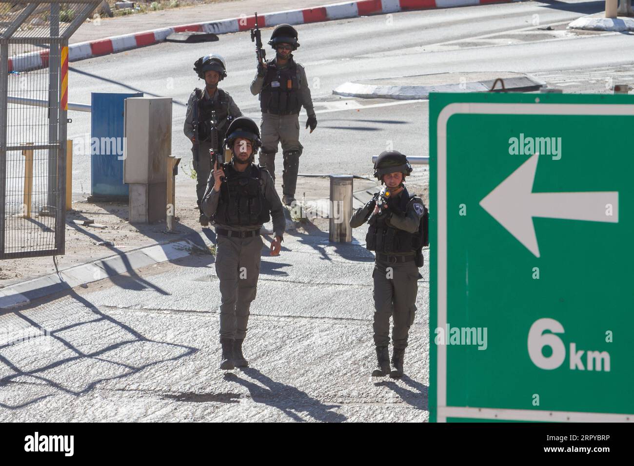Israel, Palästinenser an Checkpoint nahe Bethlehem erschossen 200624 ...