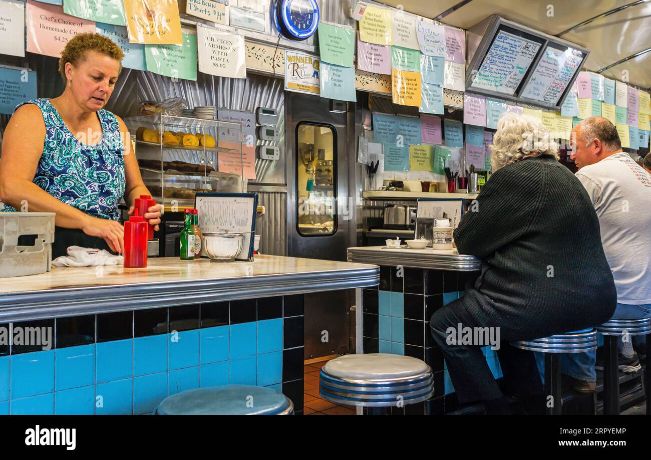 Blue benn diner bennington hi-res stock photography and images - Alamy