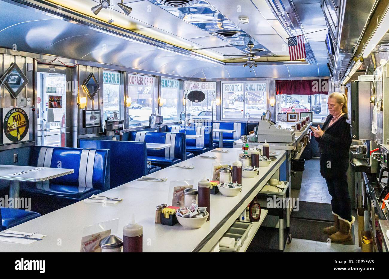 Diner interior with booths hi-res stock photography and images - Alamy