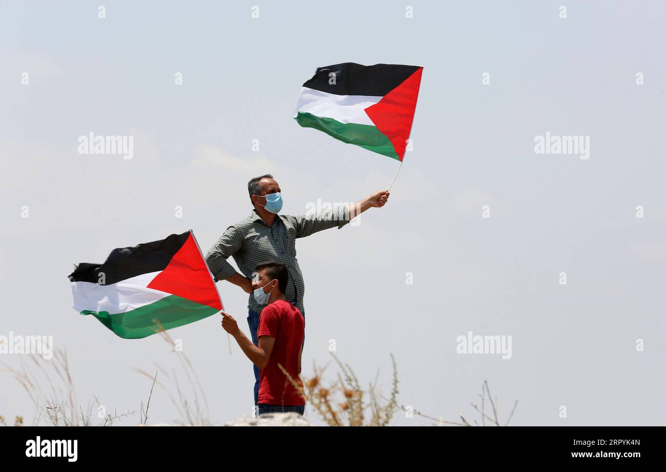 Mideast salfit protest hi-res stock photography and images - Alamy