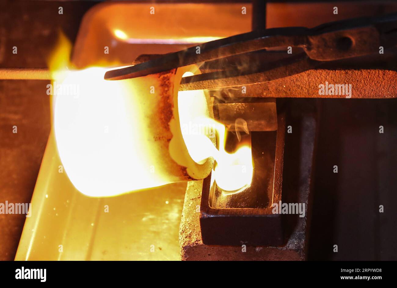 Being too modest hi-res stock photography and images - Alamy