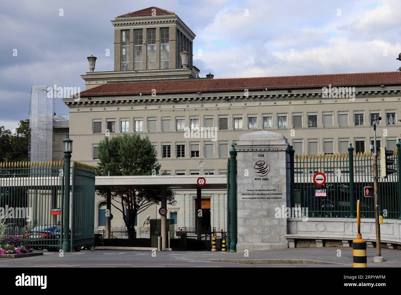 World trade organization wto chief hi-res stock photography and images ...