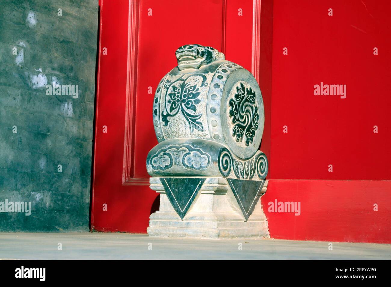 Gate pier hi-res stock photography and images - Alamy