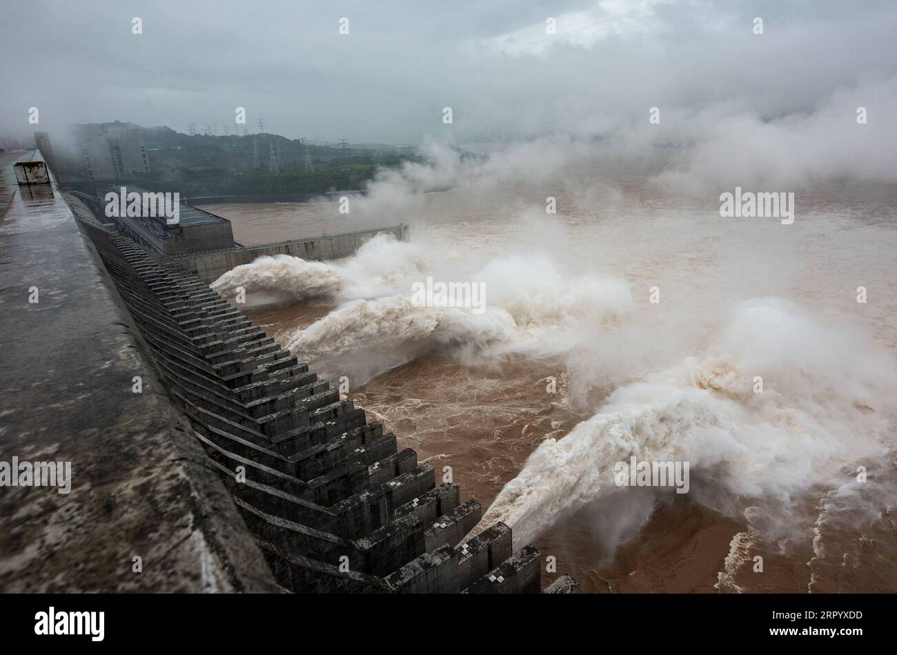 Reservoir flodwater discharge hi-res stock photography and images - Alamy