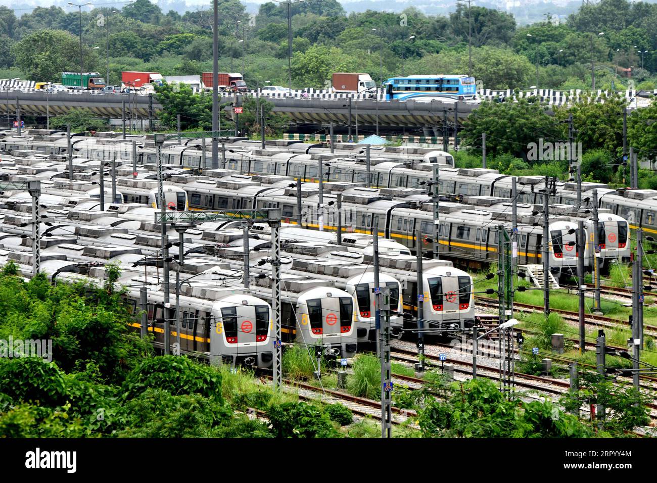 Train 18 delhi hi-res stock photography and images - Alamy