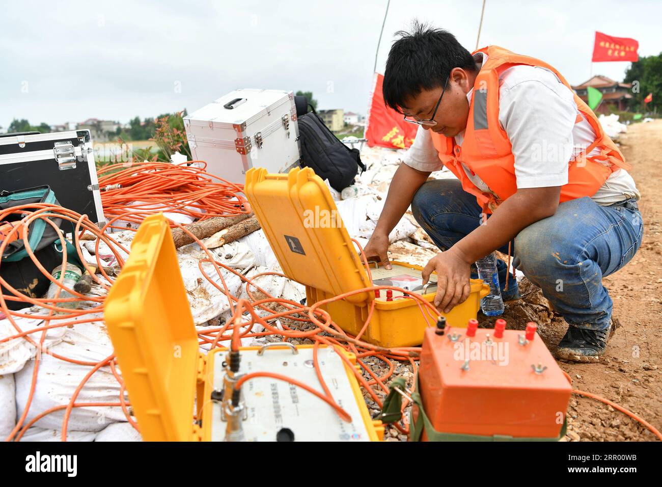 Team dike hi-res stock photography and images - Alamy