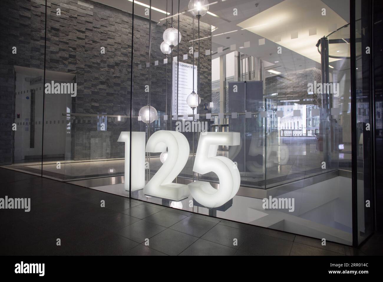 125 london wall hi-res stock photography and images - Alamy