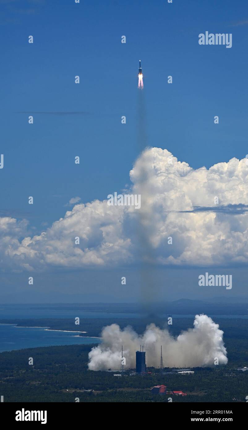 Probe launchcn hi-res stock photography and images - Alamy