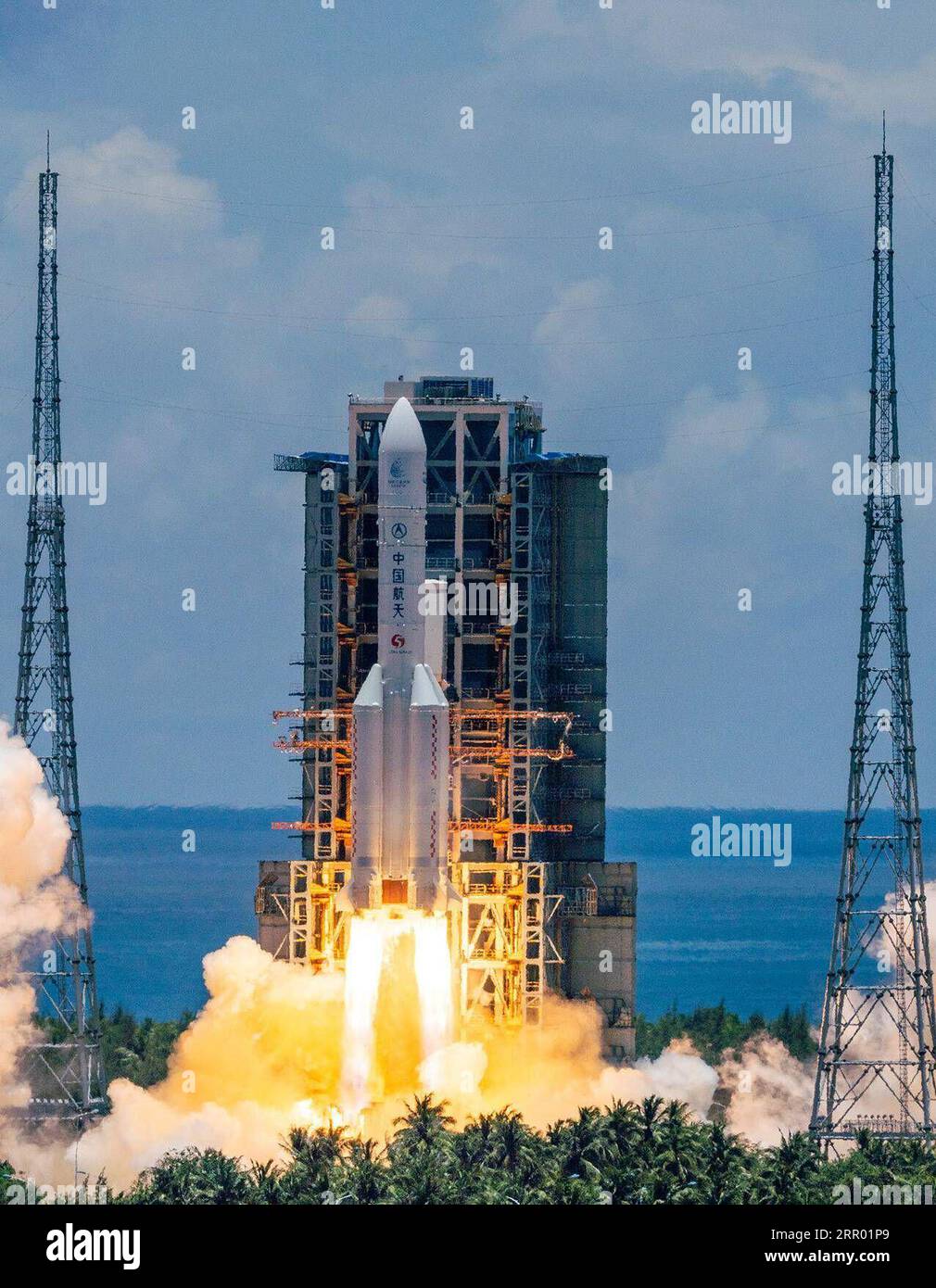 Probe launchcn hi-res stock photography and images - Alamy