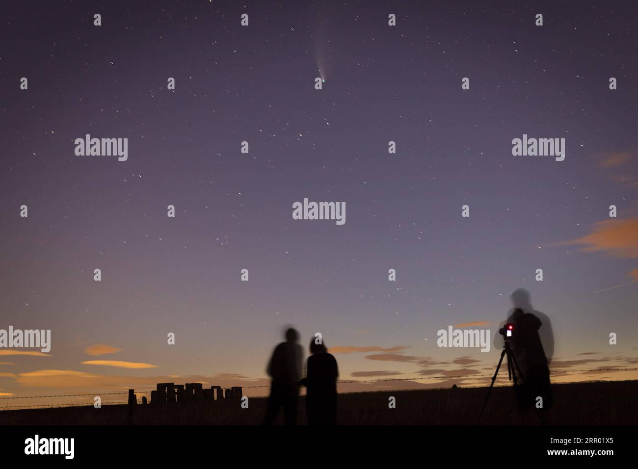 Comet neowise ireland hi-res stock photography and images - Alamy
