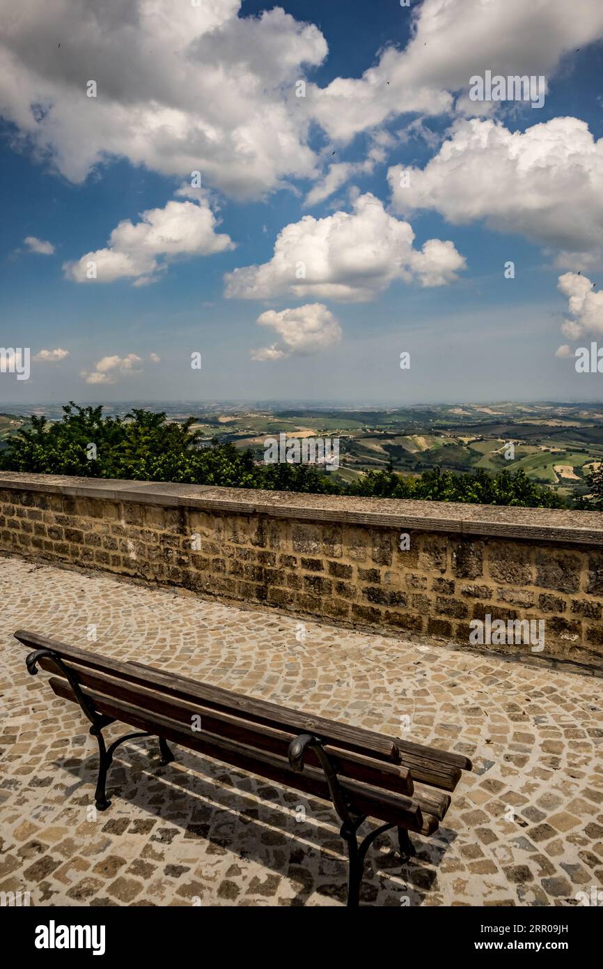 Scenery wooden bench in front of the sky, elevated observation deck ...
