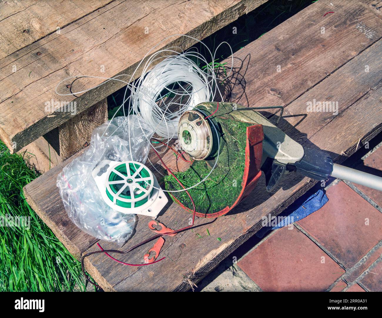 Nylon line trimmer hi-res stock photography and images - Alamy
