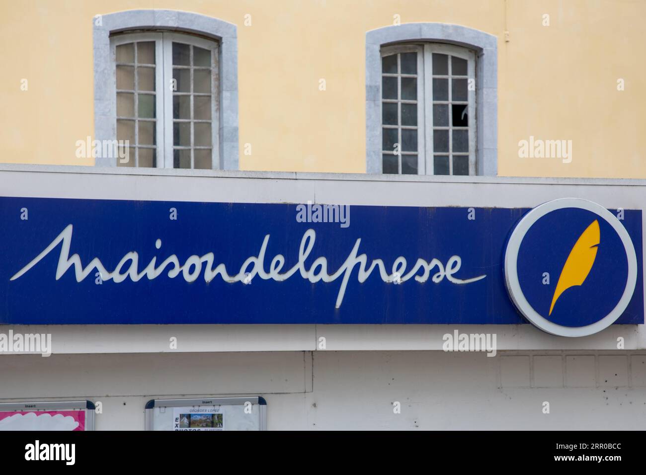 Bordeaux , France - 09 01 2023 : maison de la presse logo sign facade ...
