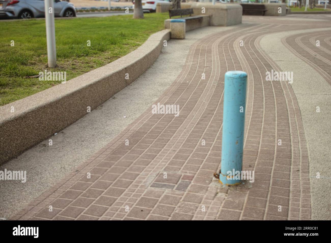 Prevent sidewalk parking hi-res stock photography and images - Alamy