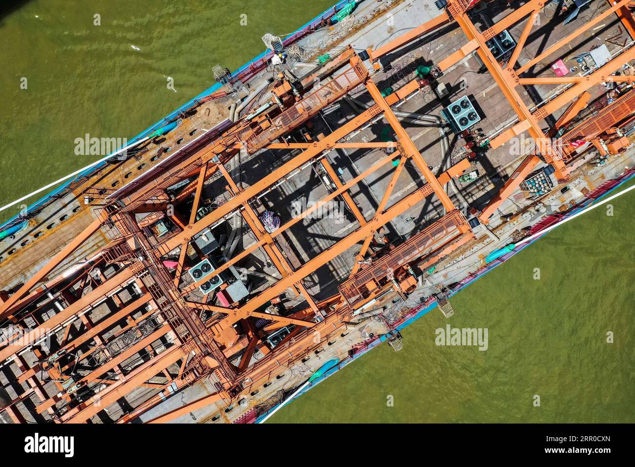 Box girder section hi-res stock photography and images - Alamy