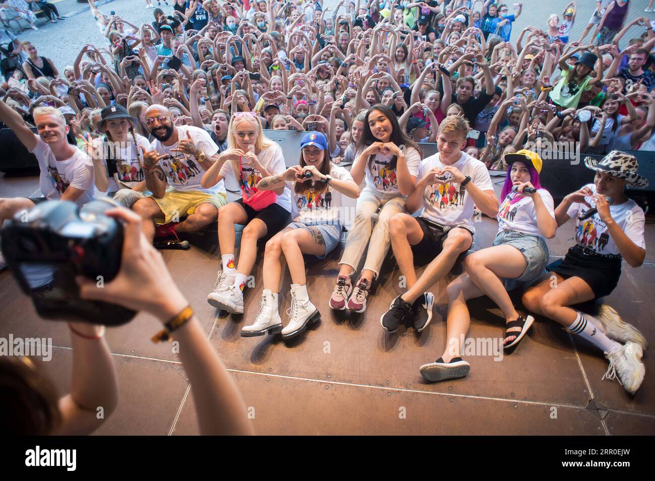 Tiktok filming hi-res stock photography and images - Alamy