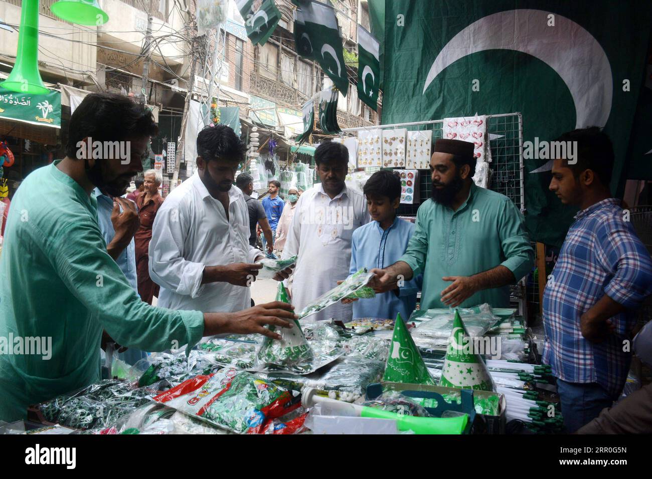 Lahore pakistan market hi-res stock photography and images - Alamy