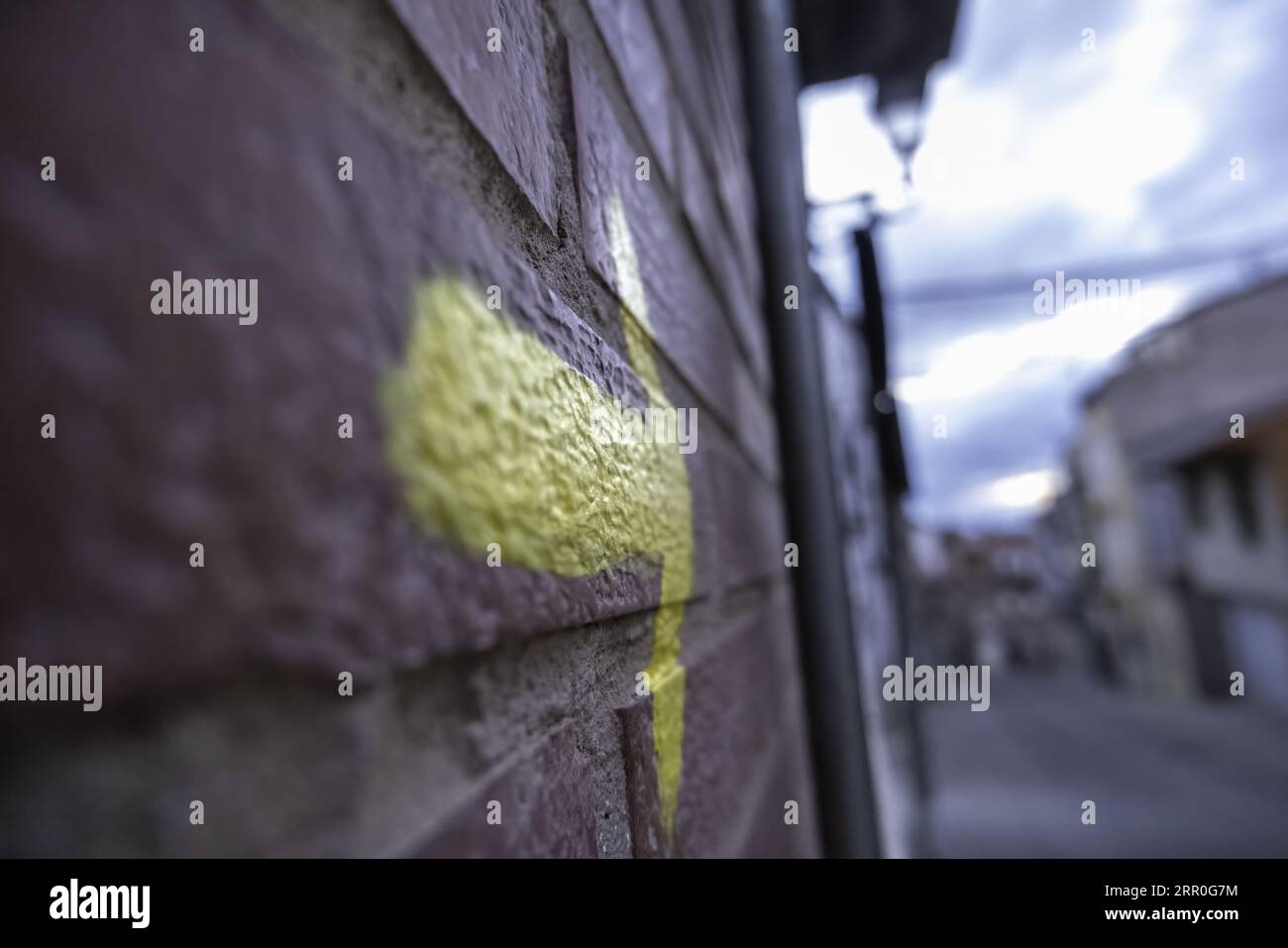 Pilgrim shell symbol detail hi-res stock photography and images - Alamy