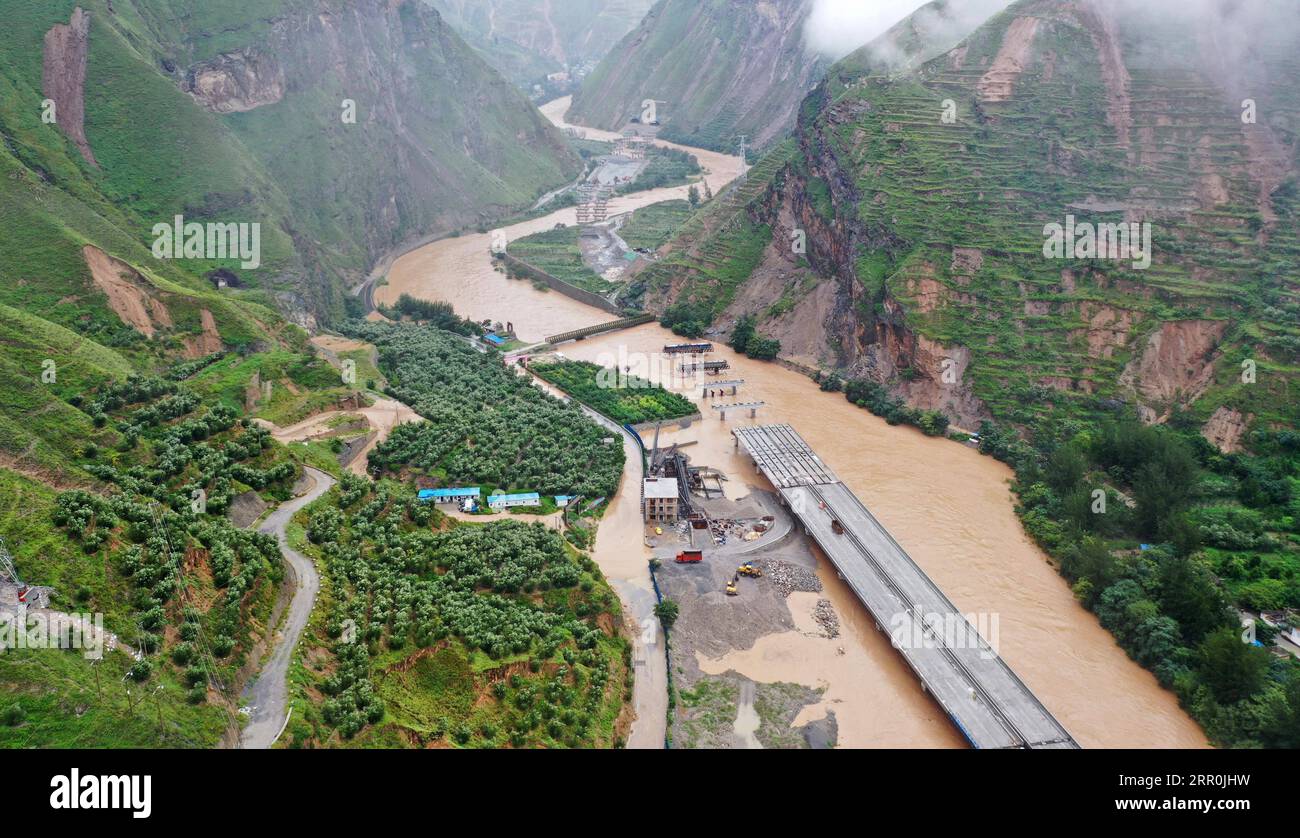 Rainfal disaster hi-res stock photography and images - Alamy