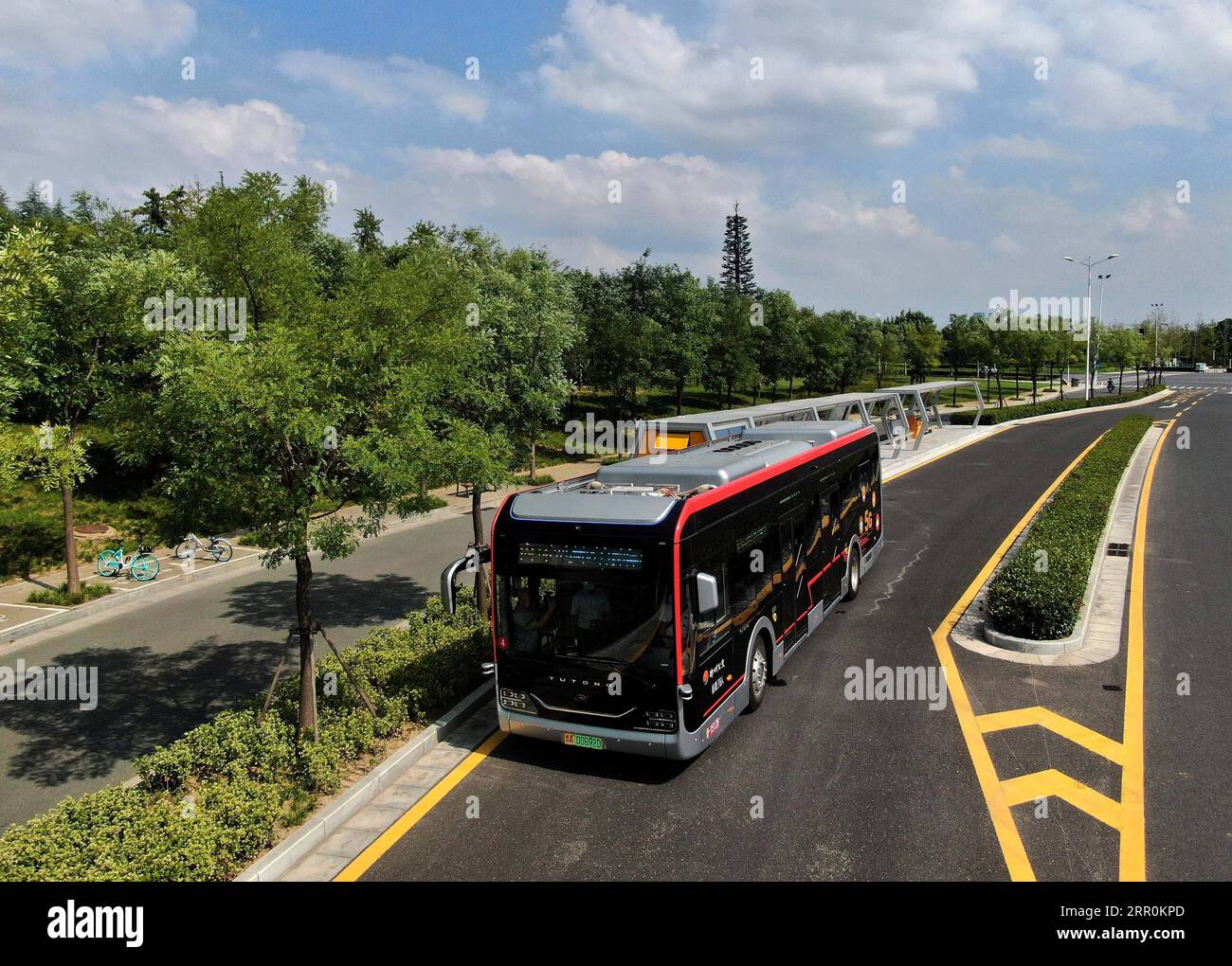 Autopilot bus line 1 hi-res stock photography and images - Alamy