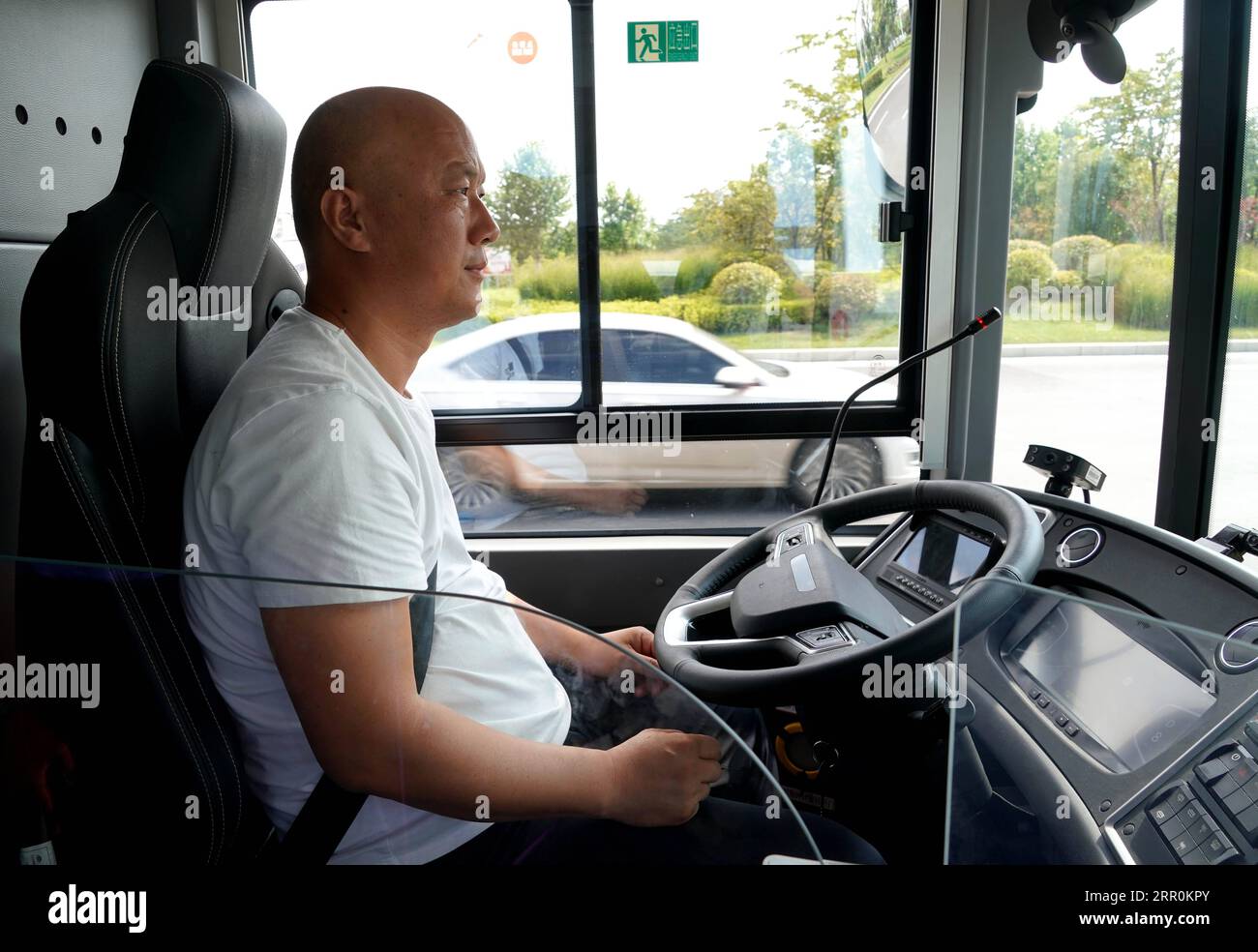 Autopilot bus line 1 hi-res stock photography and images - Alamy