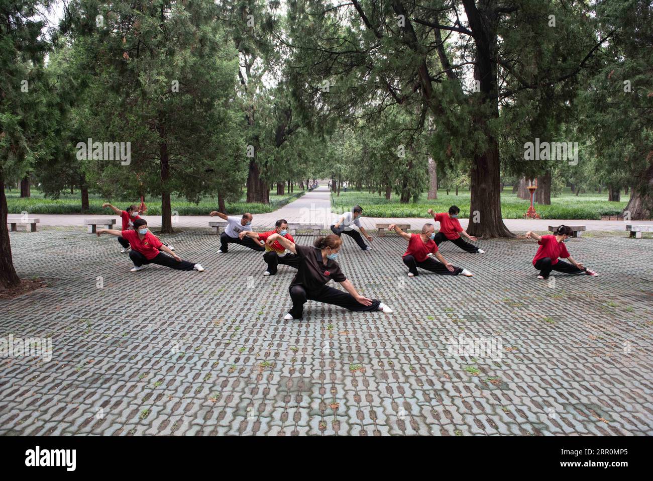200820 -- BEIJING, Aug. 20, 2020 -- Yang Shuqin front teaches senior ...