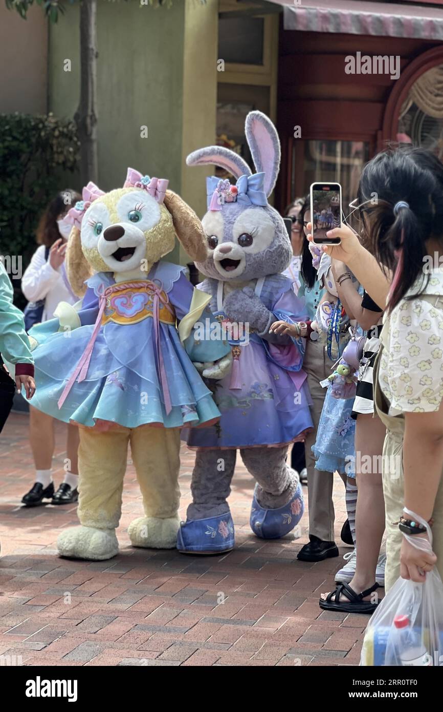 Duffy and friends wear traditional costumes to welcome the Mid-Autumn ...