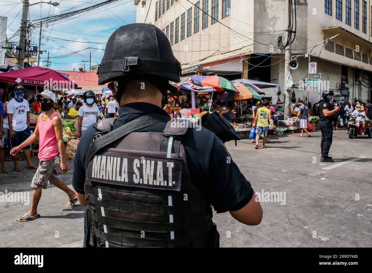 200826 -- MANILA, Aug. 26, 2020 -- Members of the Special Weapons and ...