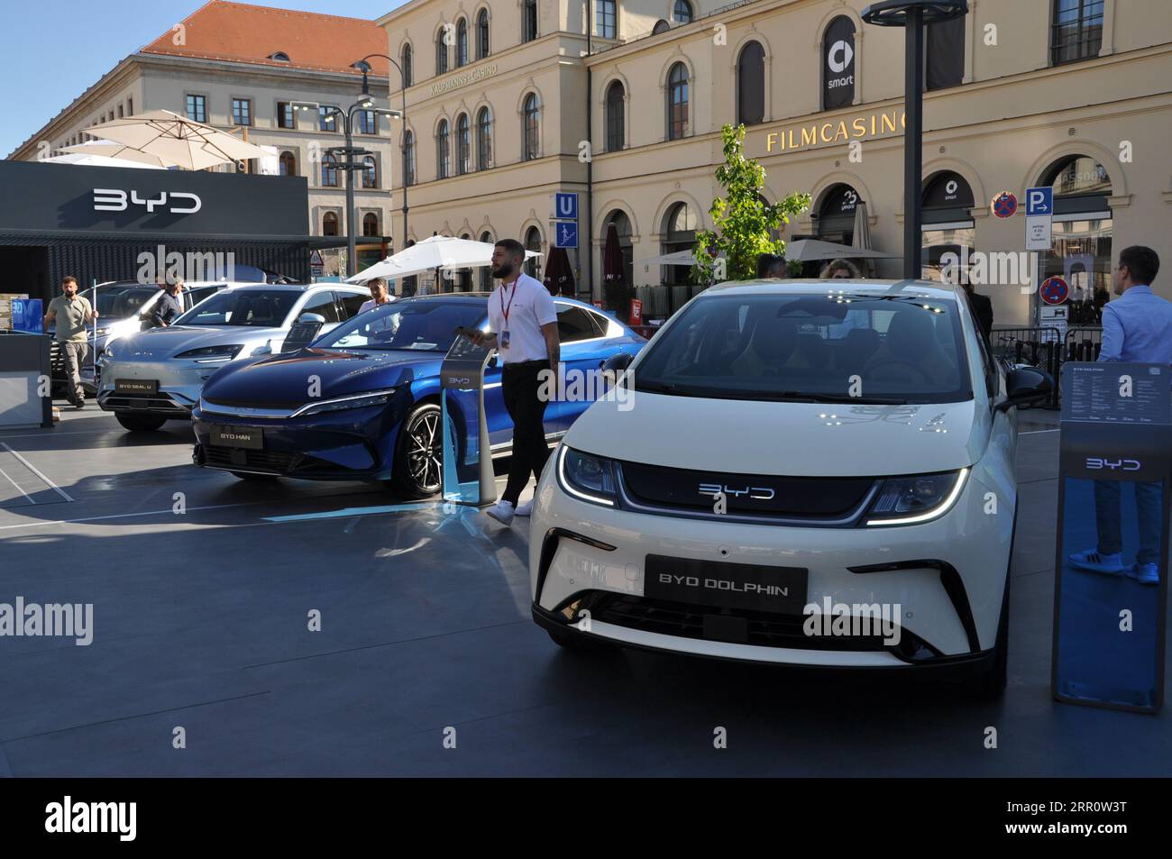 Mnichov, Germany. 05th Sep, 2023. Cars of Chinese car company BYD at ...