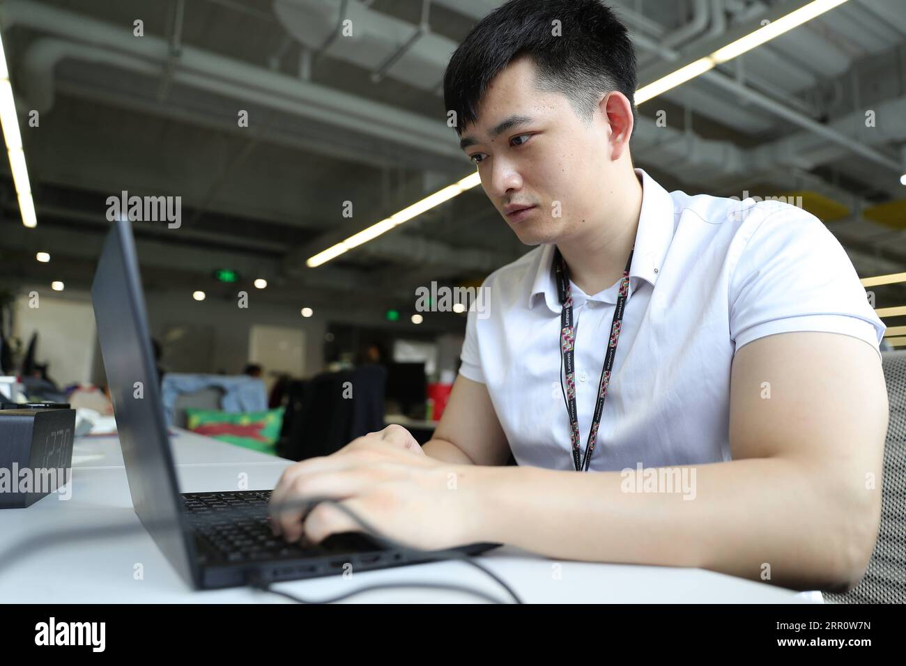 Me s physique hi-res stock photography and images - Alamy