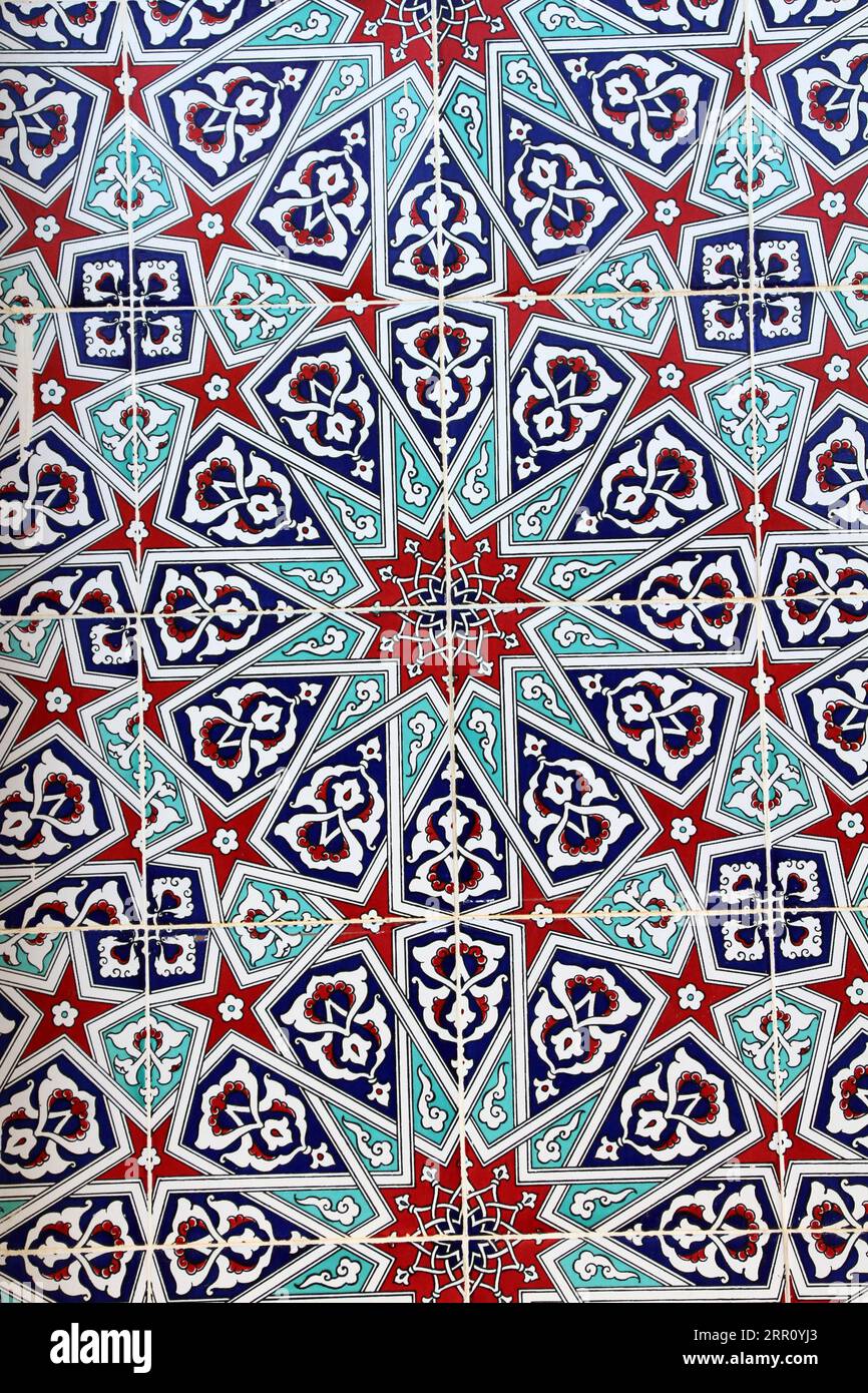 An example from Turkish wall decoration art. Geometric tile motifs ...