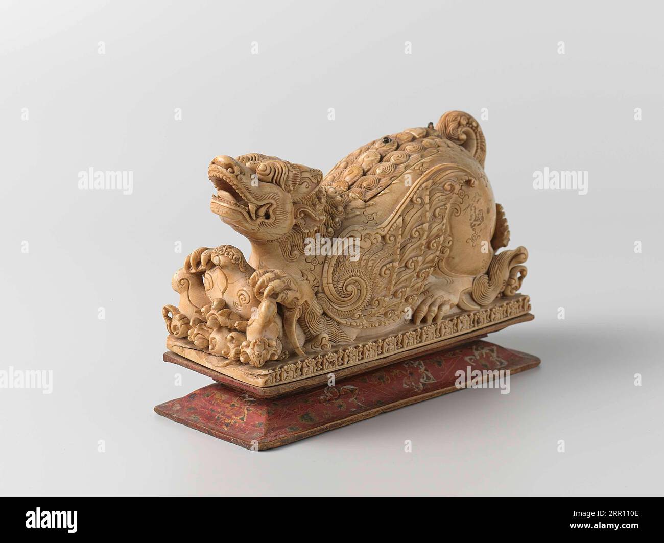Offering-box in the form of a winged lion ivory Bali, 1800 - 1900 ...
