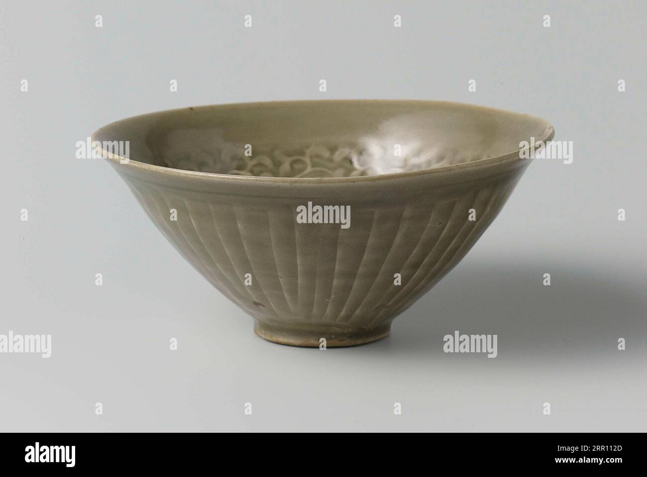 A CARVED YAOZHOU BOWL NORTHERN SONG DYNASTY, 11TH-12TH CENTURY Stock ...