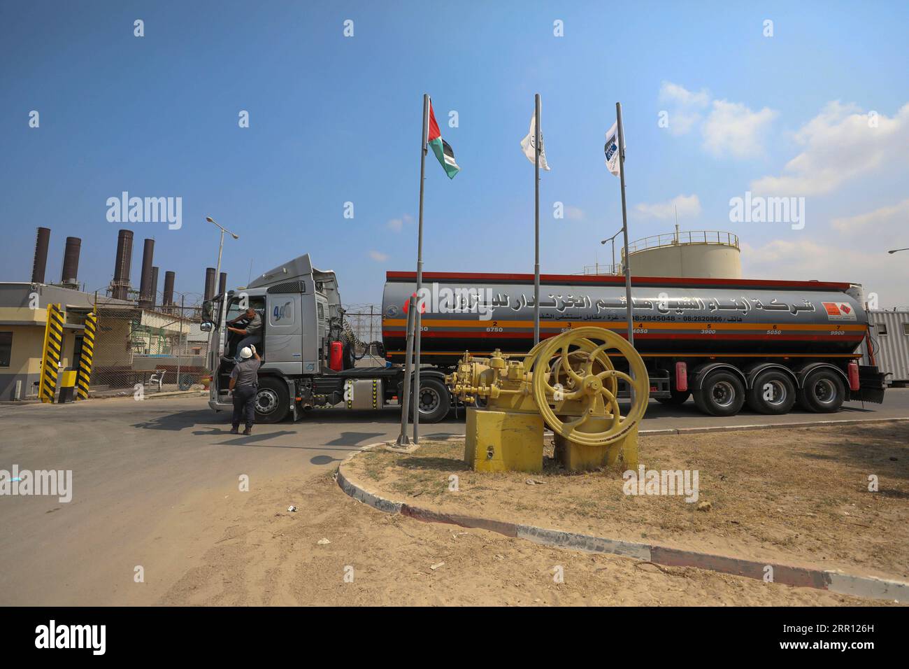 200901 -- GAZA, Sept. 1, 2020 -- A fuel tanker arrives at the Gaza ...