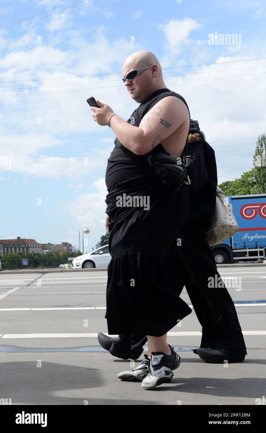 Balled hi-res stock photography and images - Alamy