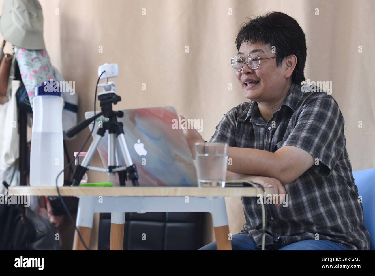 Teacher noriko hi-res stock photography and images - Alamy