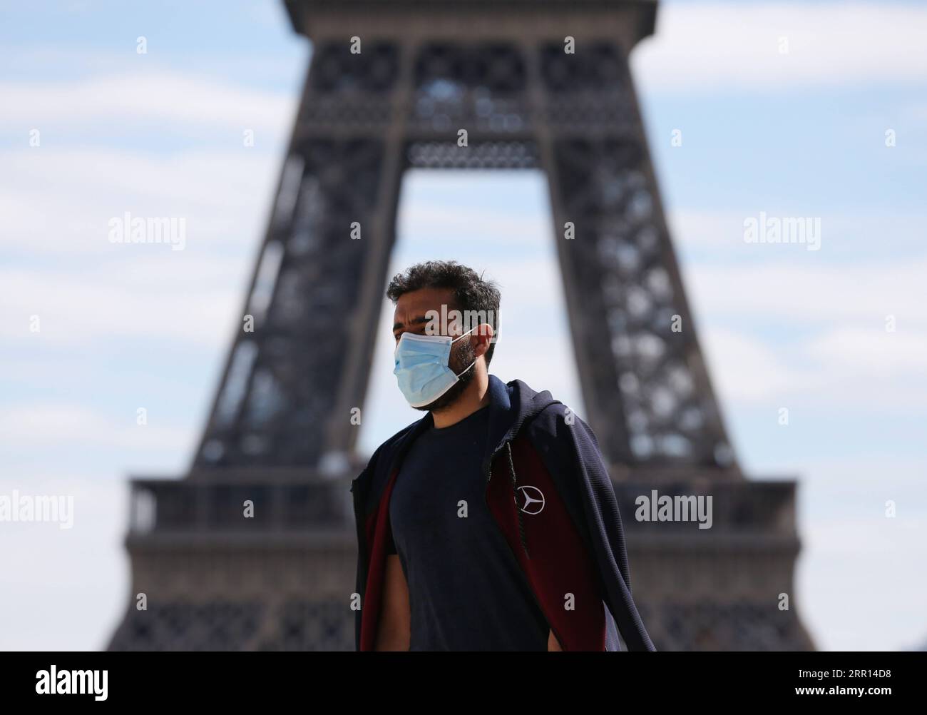 Transition mask hi-res stock photography and images - Alamy