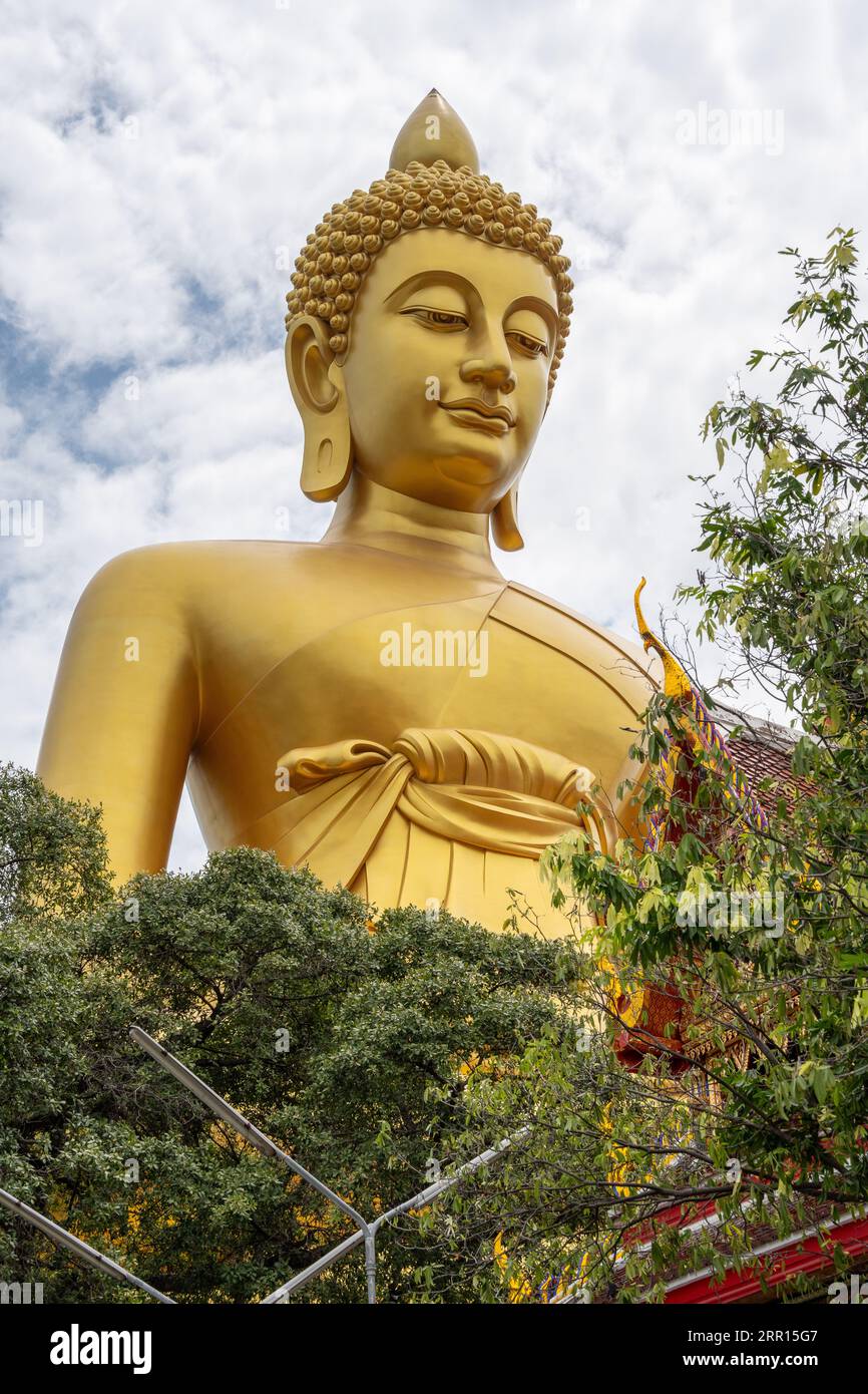 The Big Buddha of the Thai Temple Wat Paknam Bhasicharoen in Bangkok ...