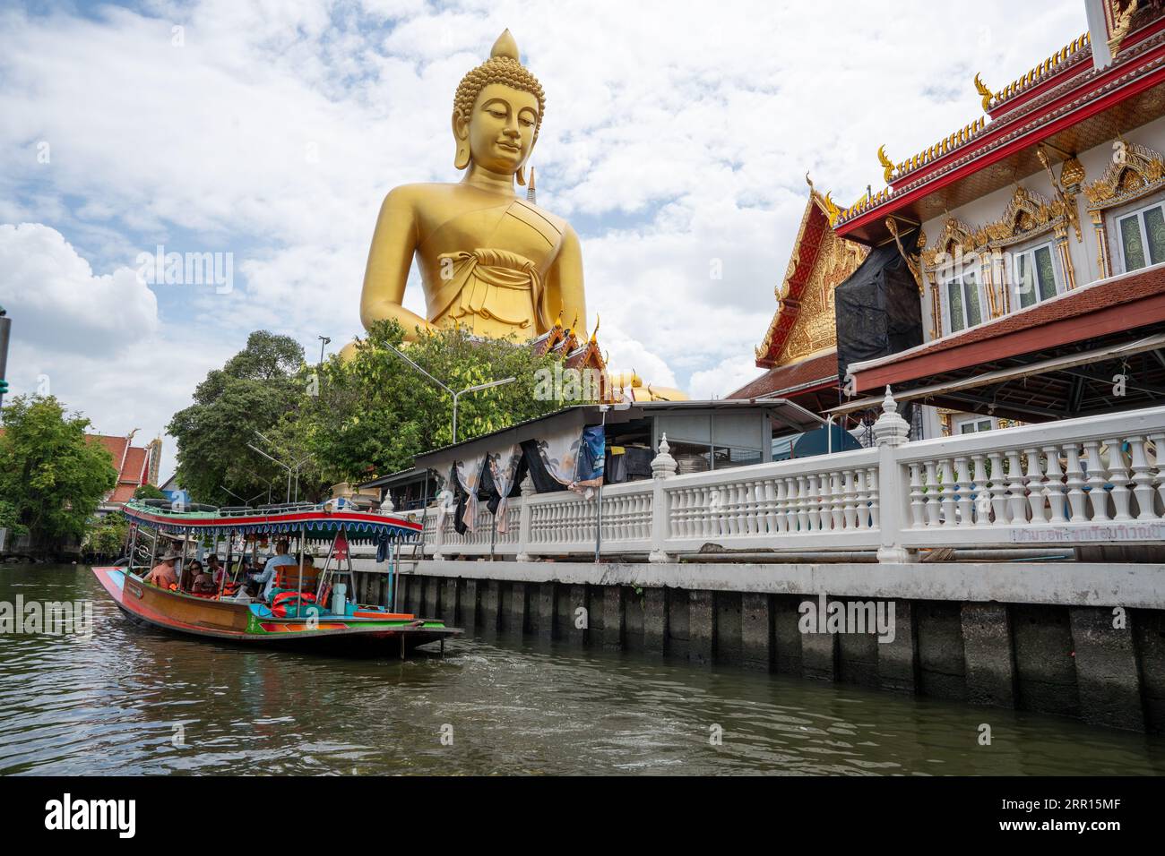 The Big Buddha of the Thai Temple Wat Paknam Bhasicharoen in Bangkok ...