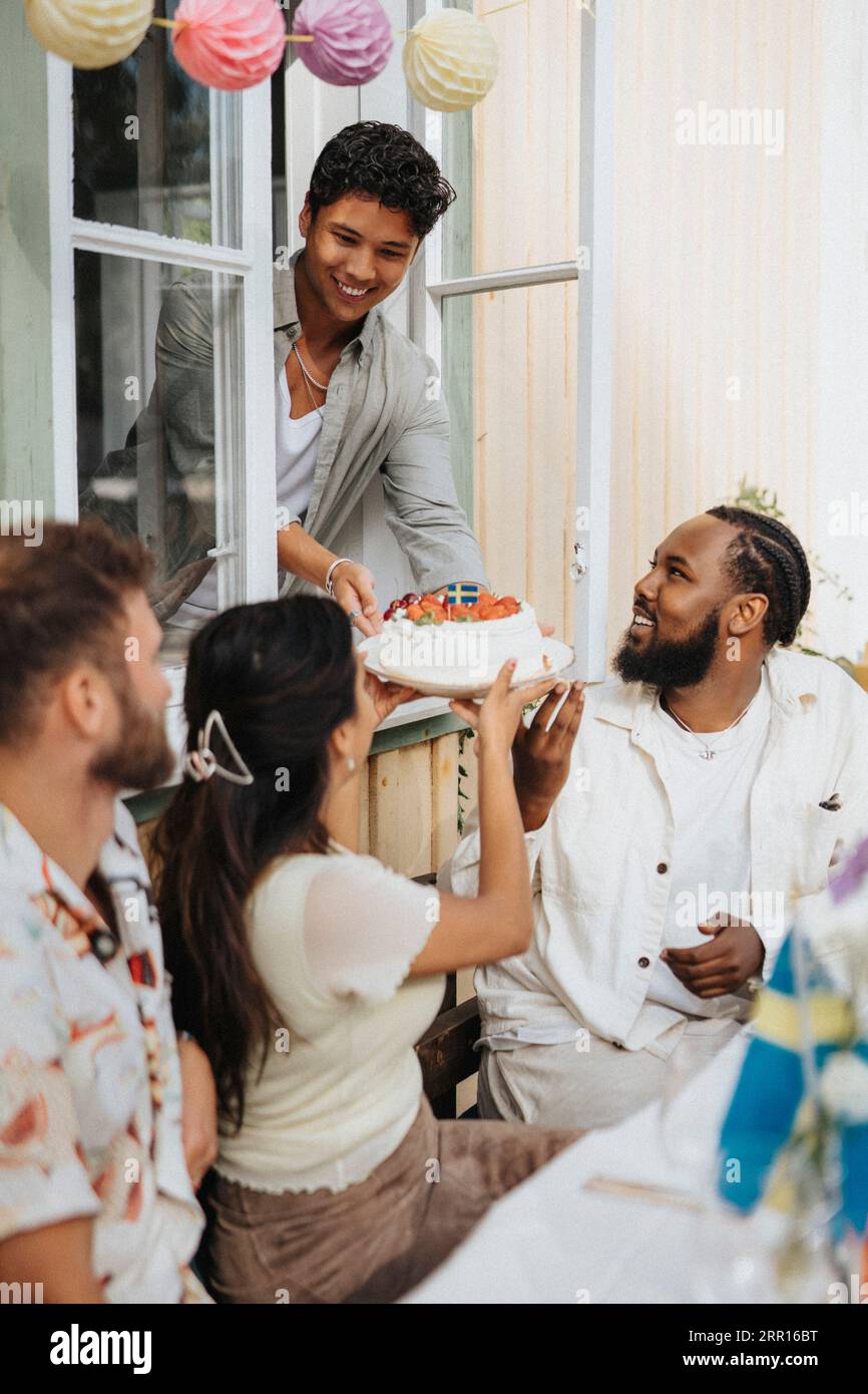 Europe coffee cake friends hi-res stock photography and images - Alamy